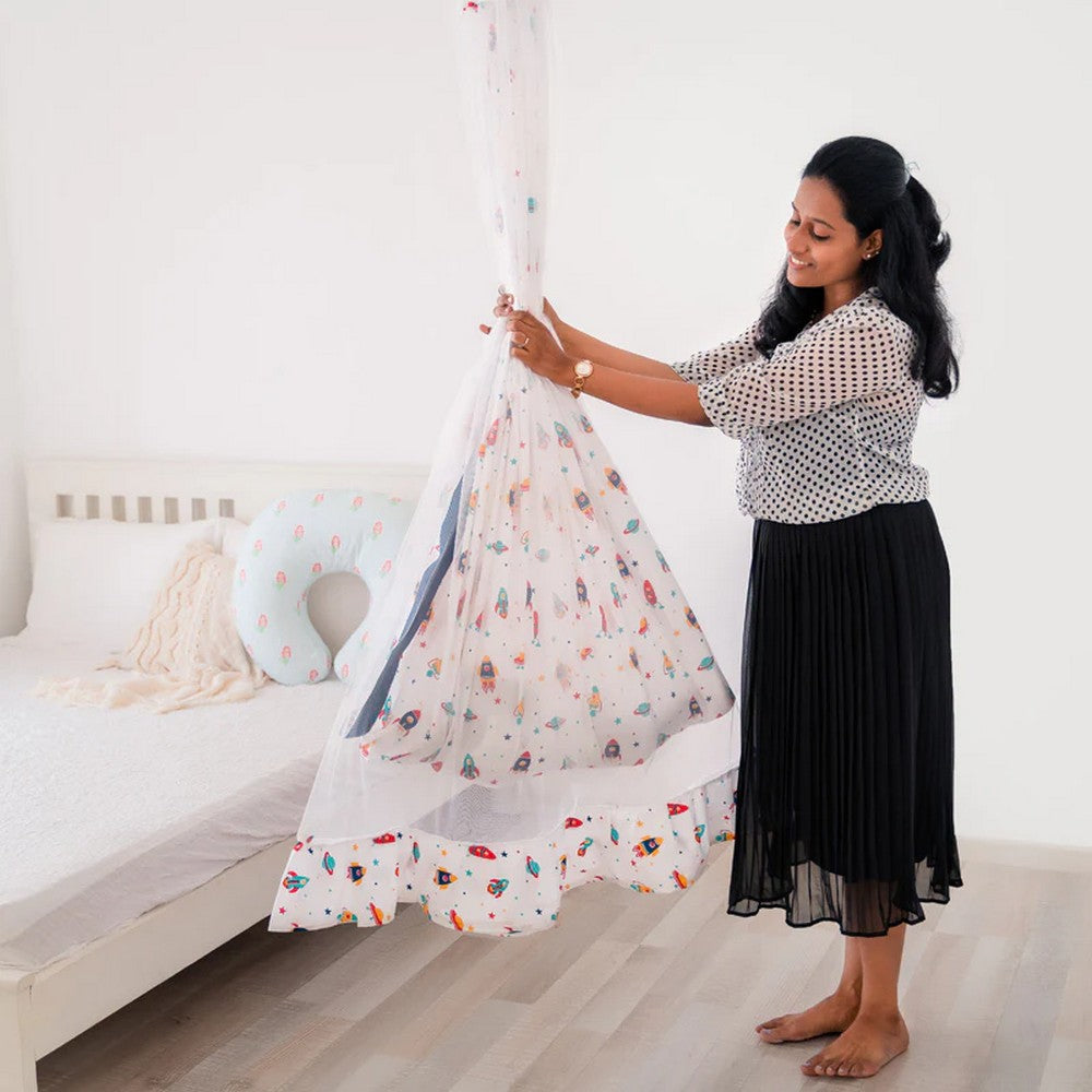 White Stand Tall Theme Thottil – Greenbell